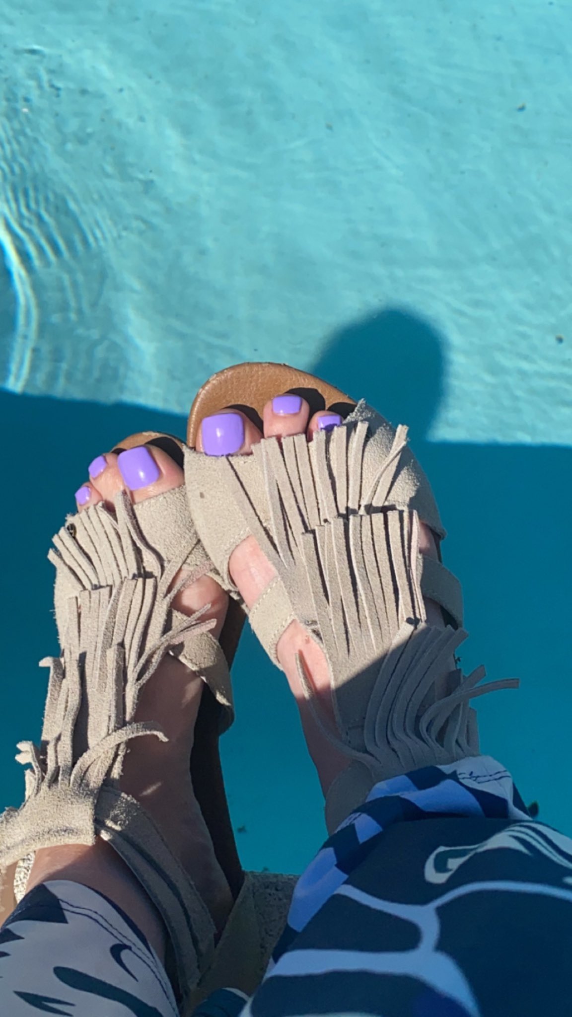 Bella Carrera's feet