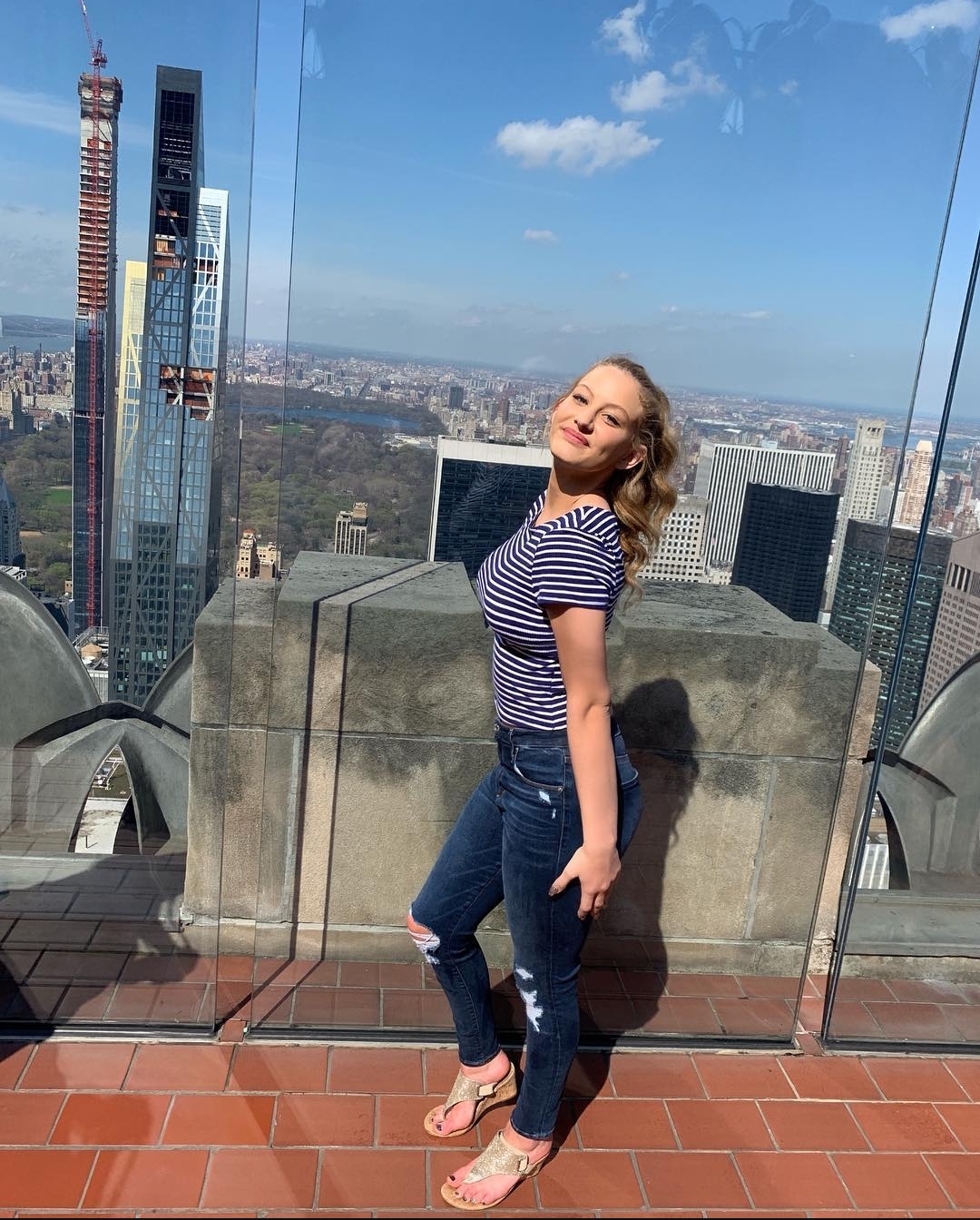 Bella Gracely's feet
