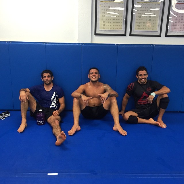 Beneil Dariush's feet