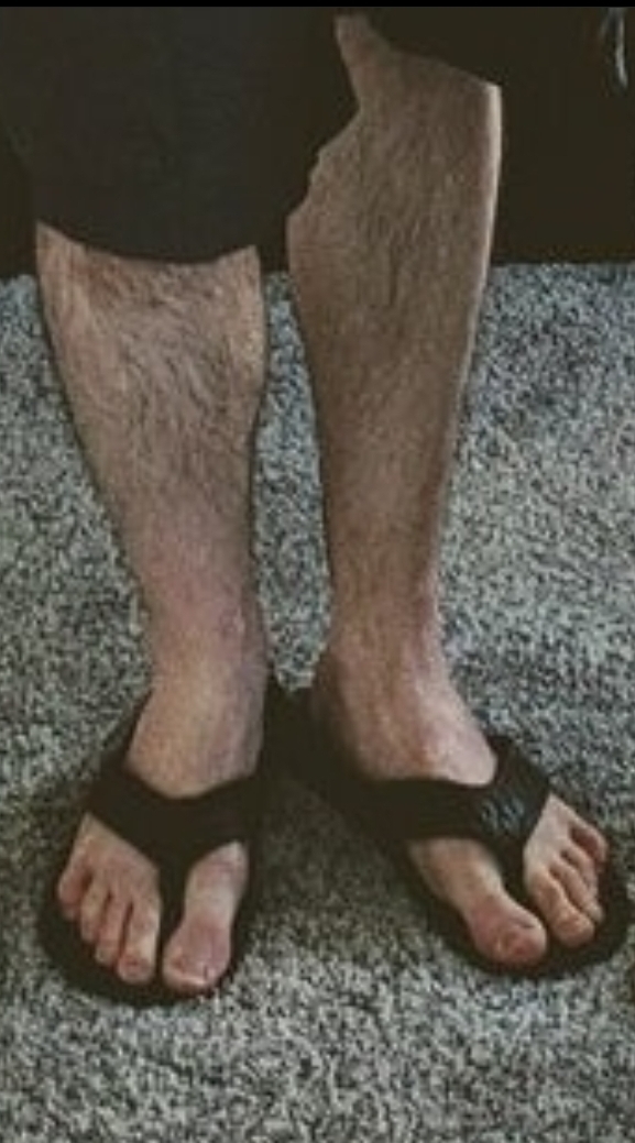 Benjamin Lupo's feet