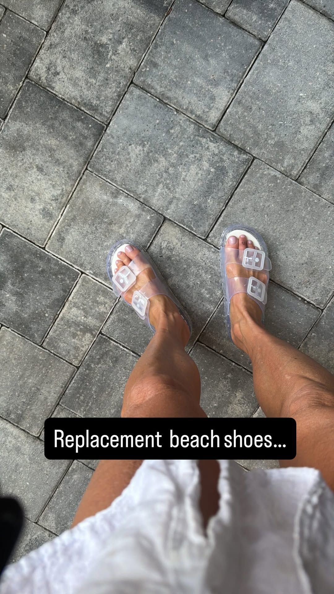 Bethenny Frankel's feet