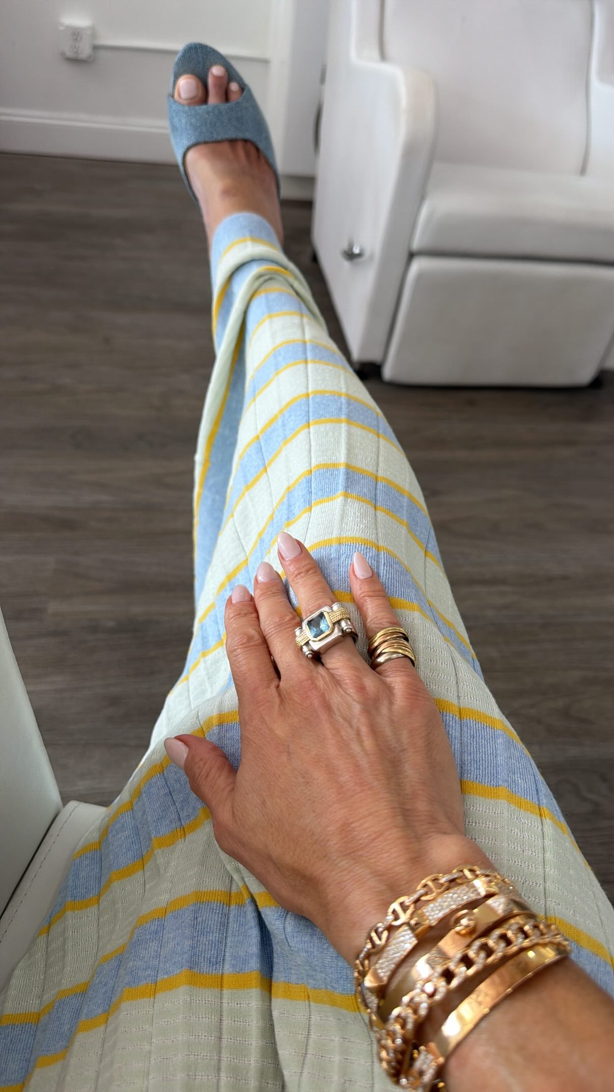 Bethenny Frankel's feet