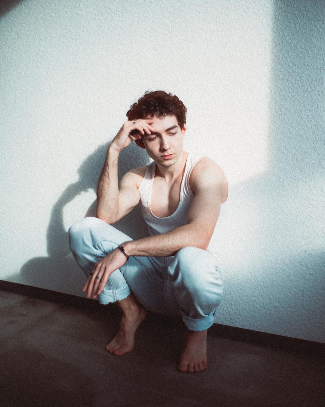 Béla Can Leon's feet