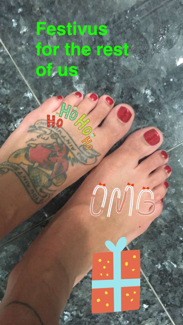 Bonnie Rotten's feet