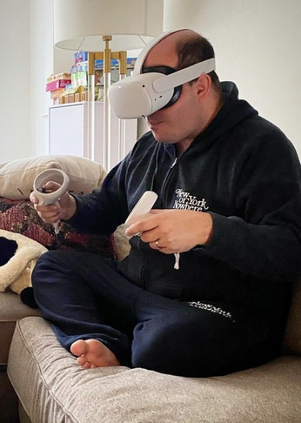 Brian Stelter's feet