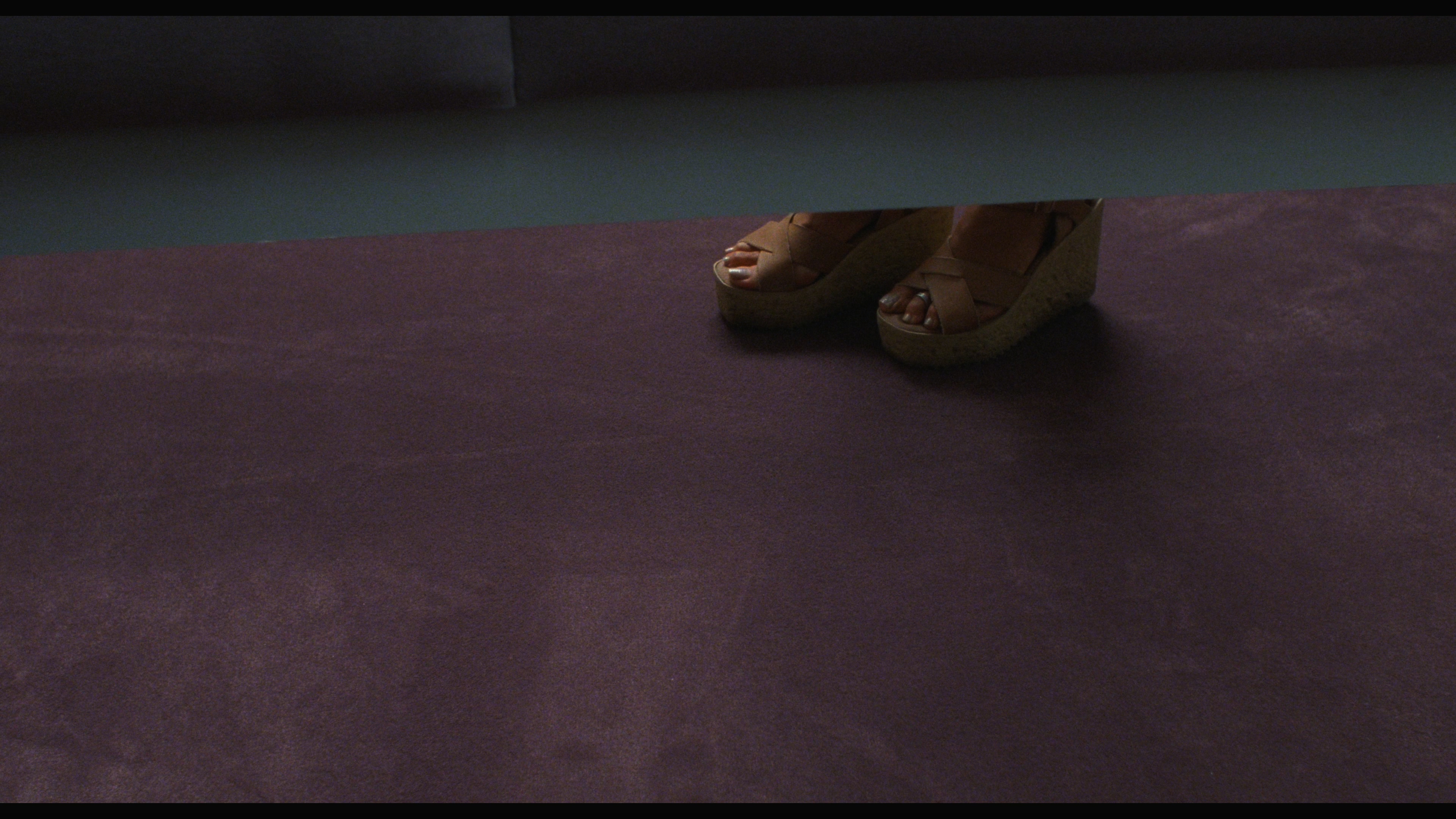 Bridget Fonda's feet