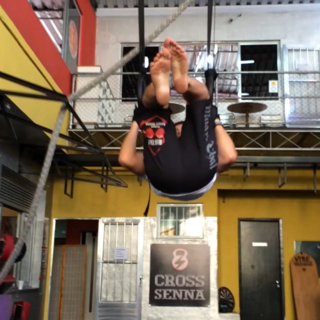 Bruno Boni de Oliveira's feet