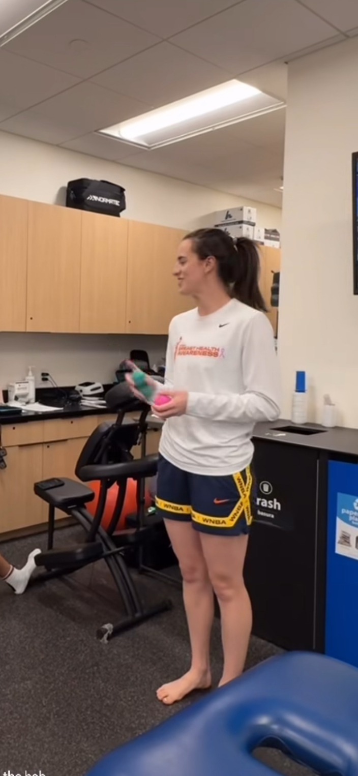 Caitlin Clark's feet