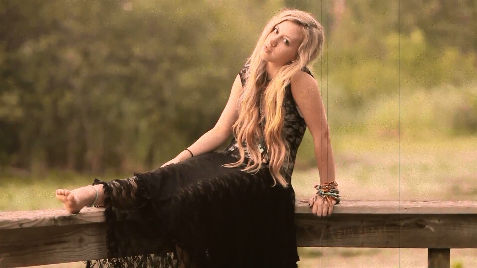 Callaghan Smerek's feet