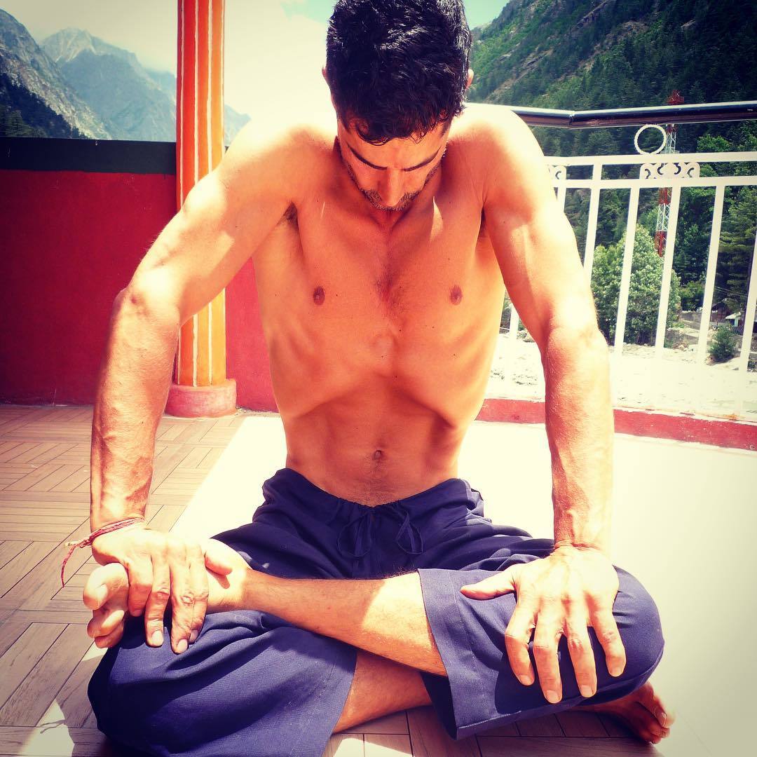 Cameron Alborzian's feet