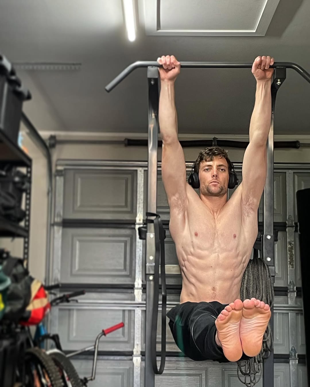 Cameron Brown's feet