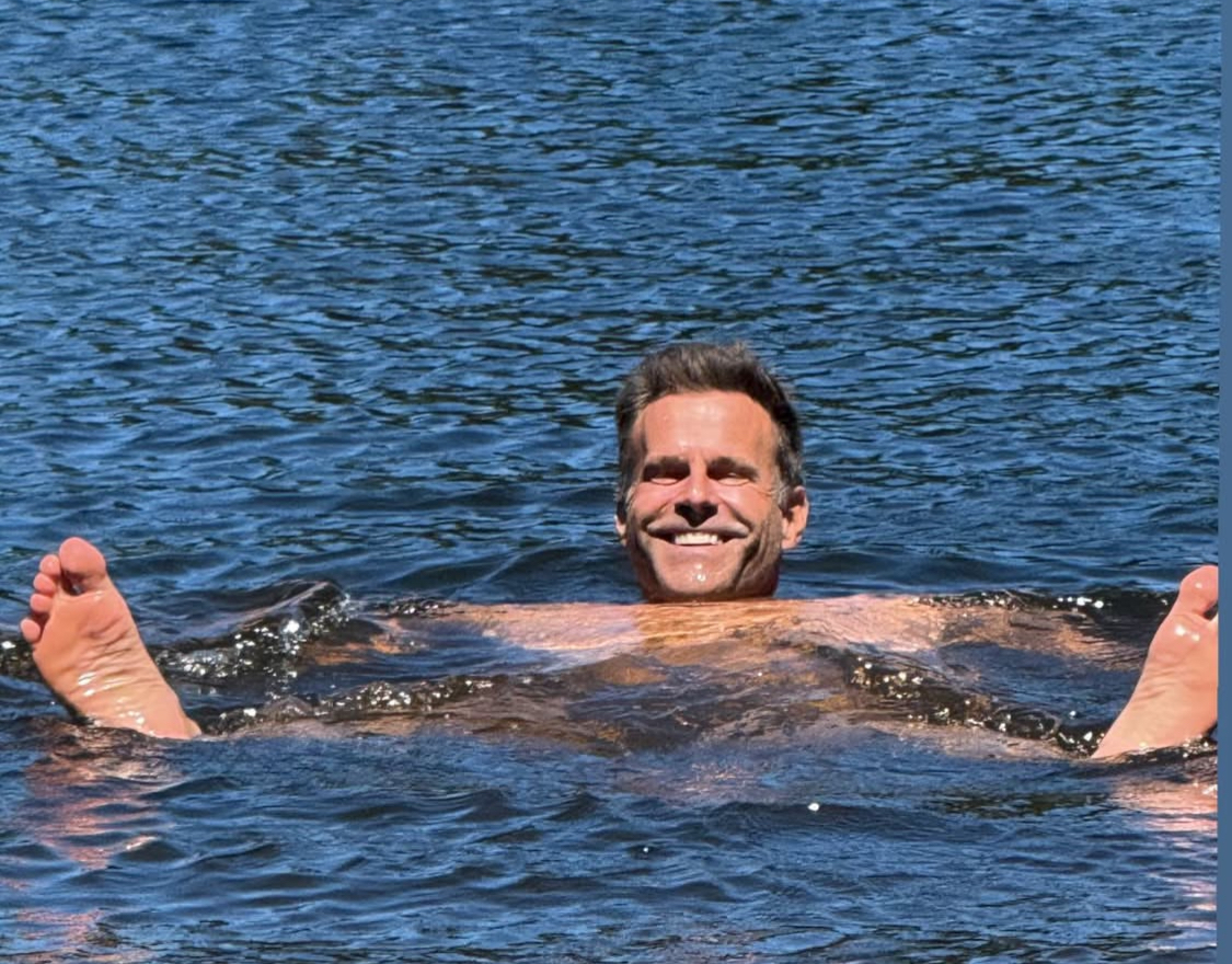 Cameron Mathison's feet
