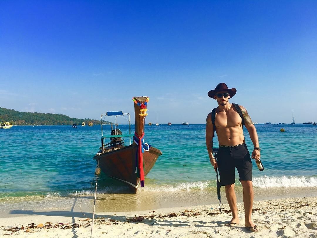 Carlos Sotelo's feet