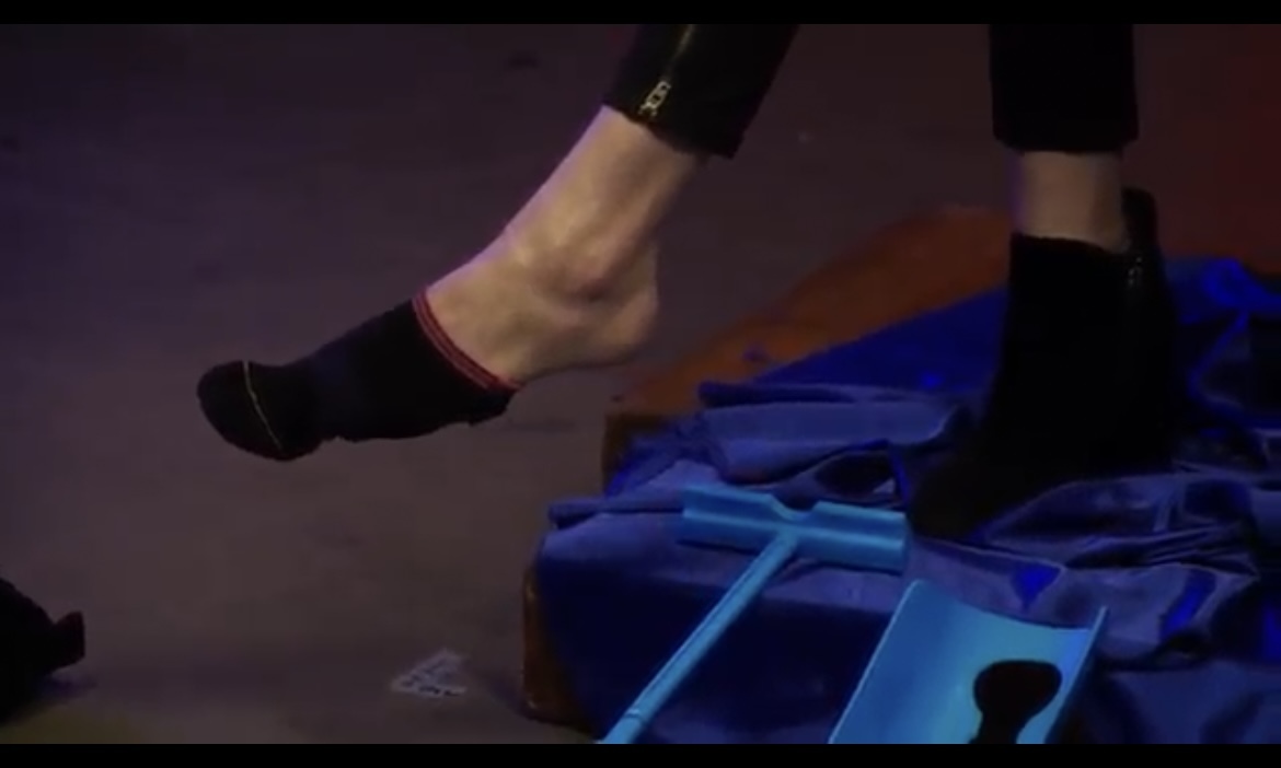 Caroline Newtons Feet