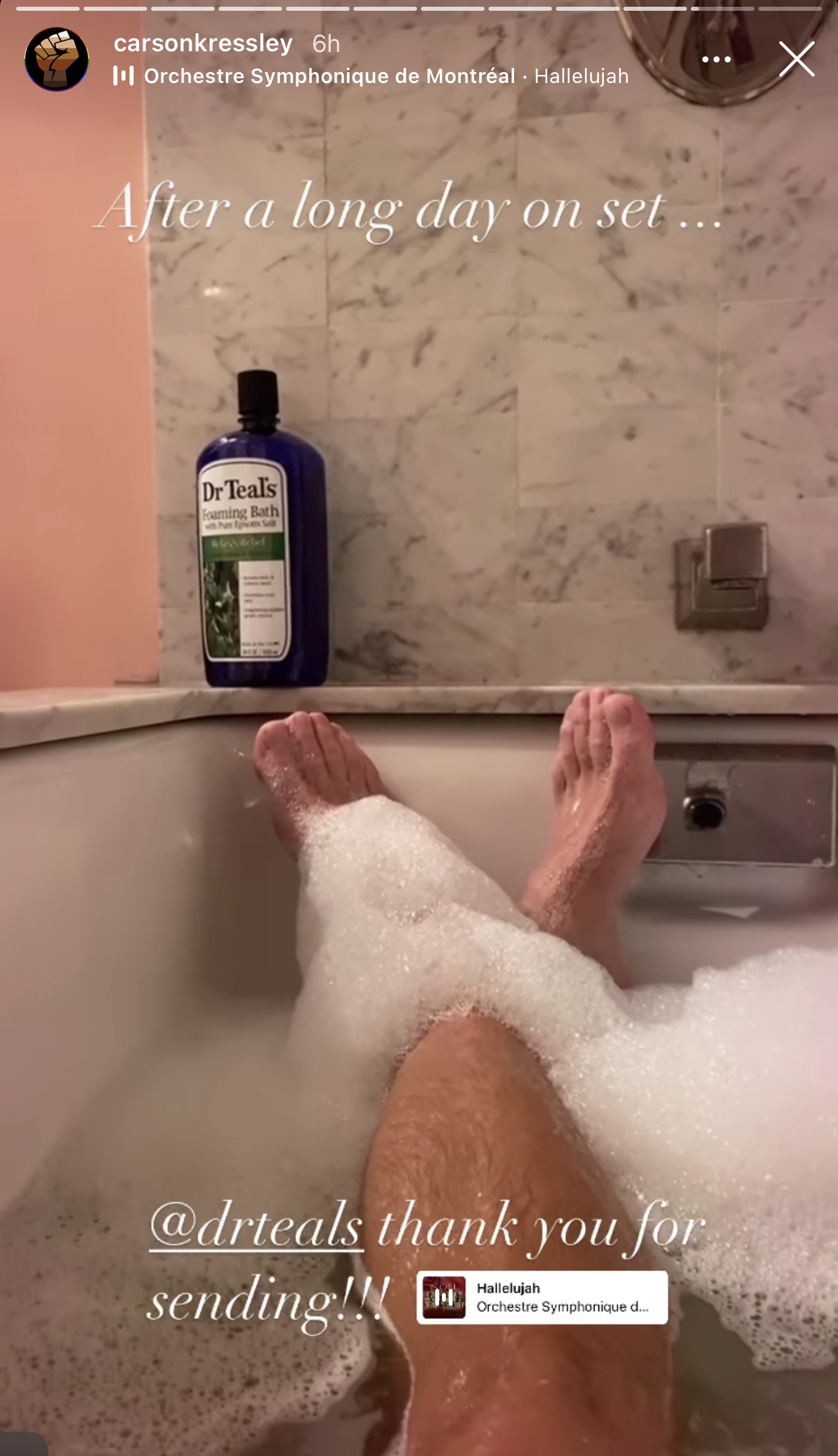 Carson Kressley's feet