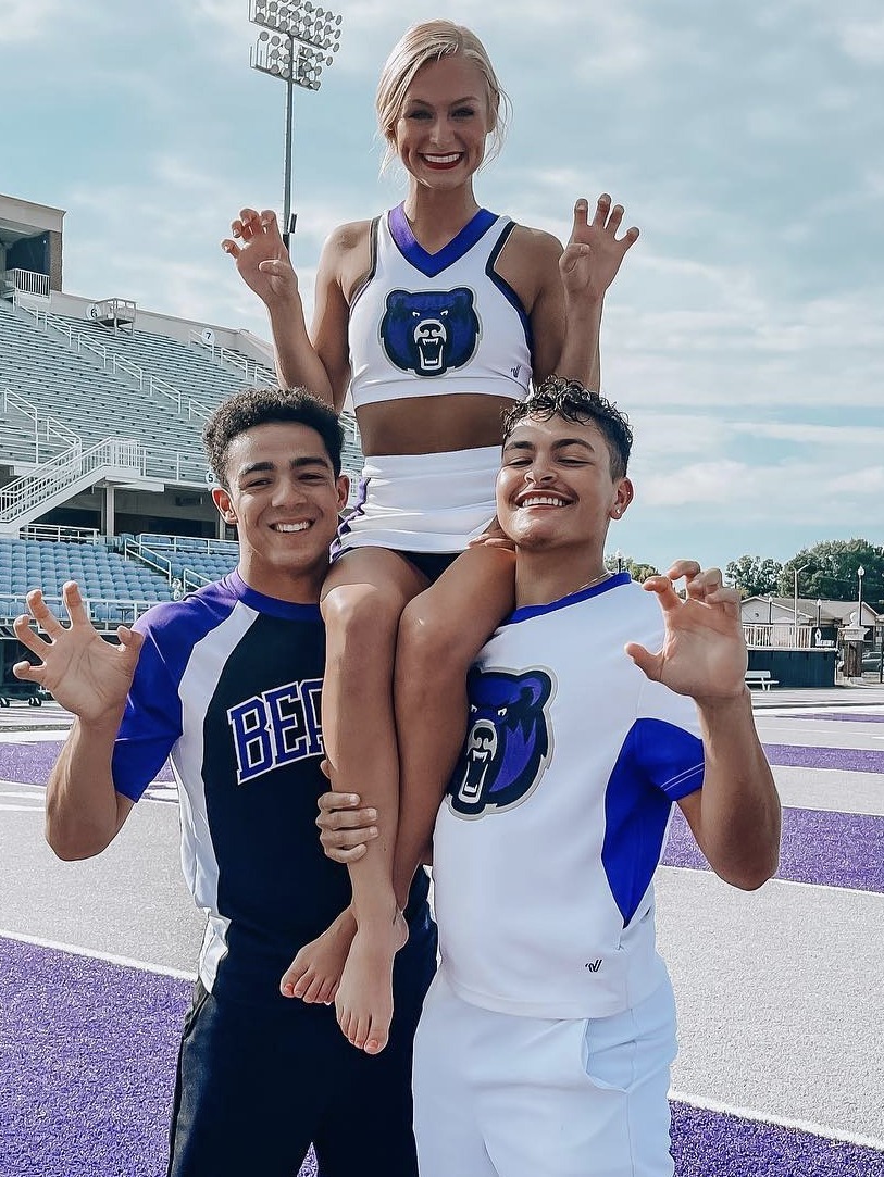 Cassadee Dunlap's feet