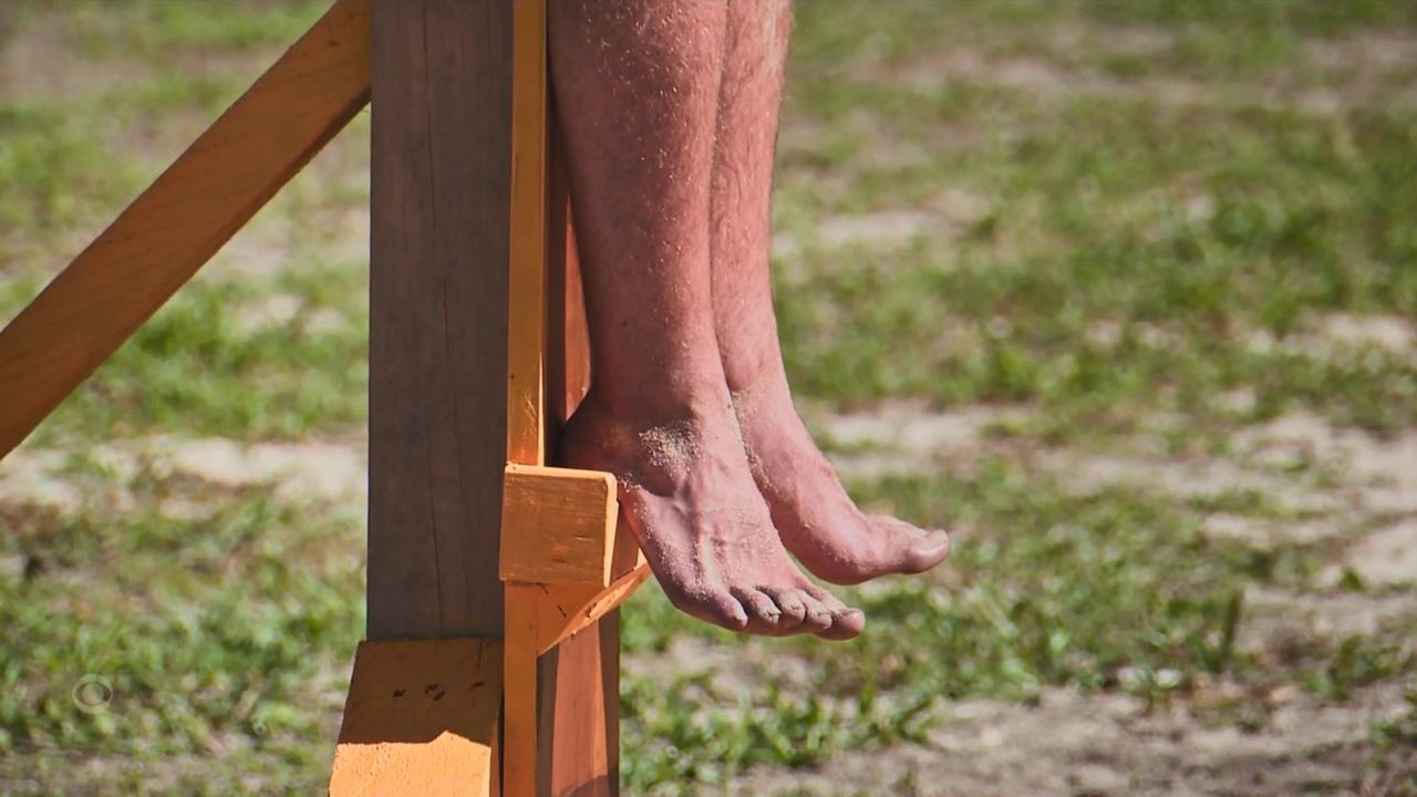 Charlie Davis's feet