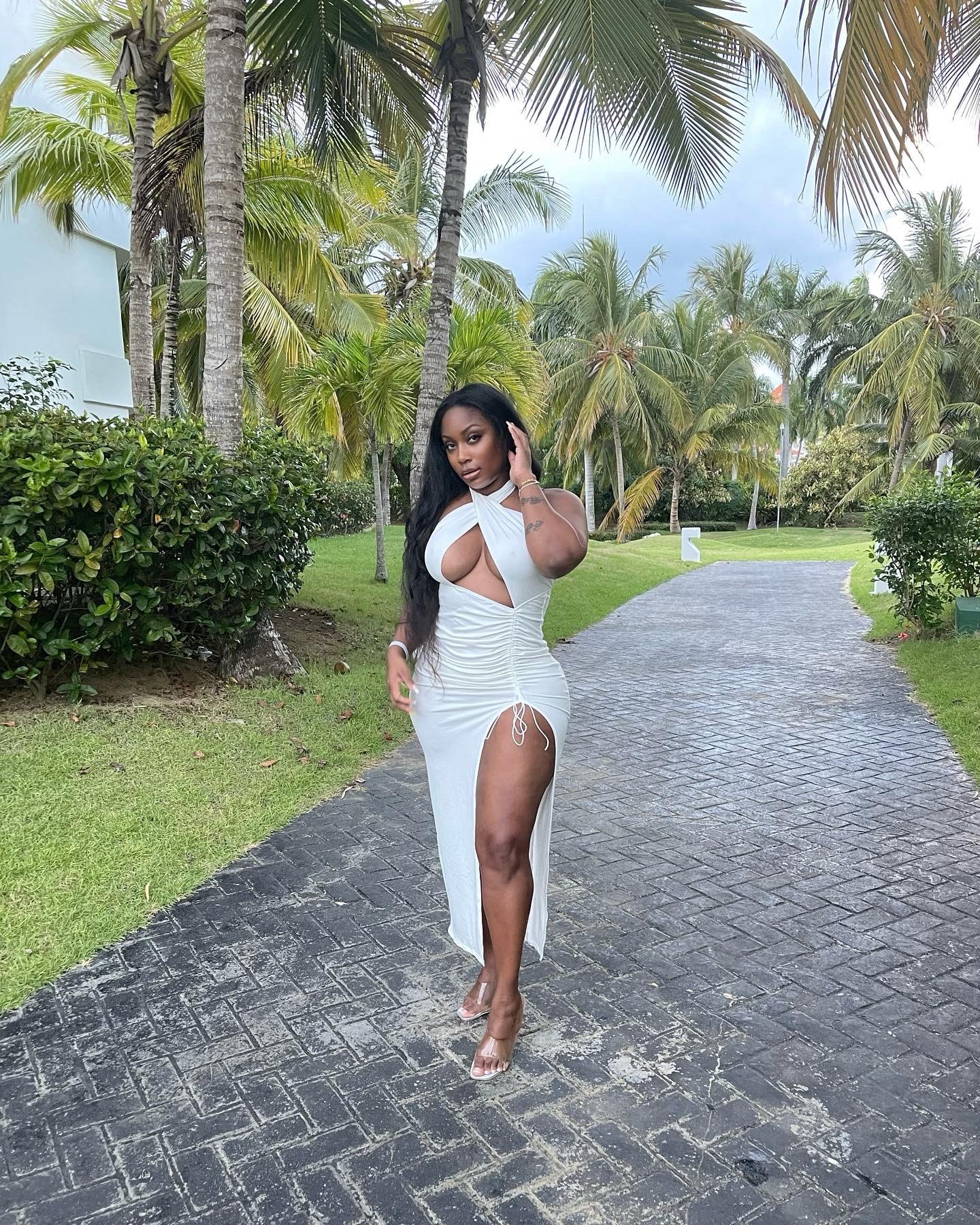 Charlotte Lavish's feet