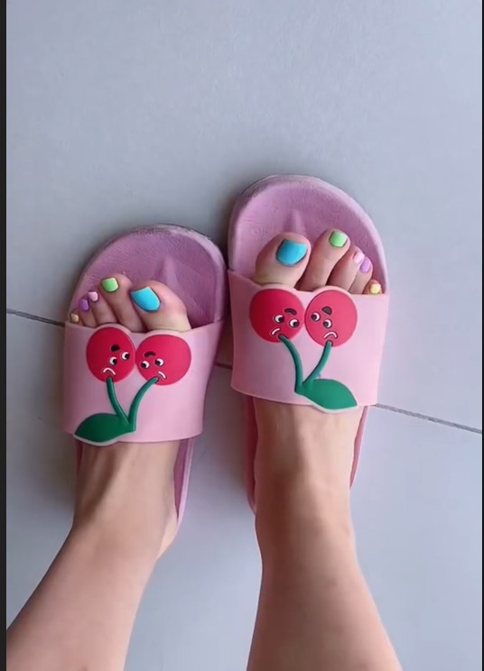 Chingu Amiga's feet