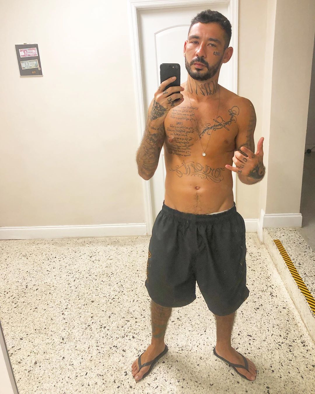 Chino Oriente's feet