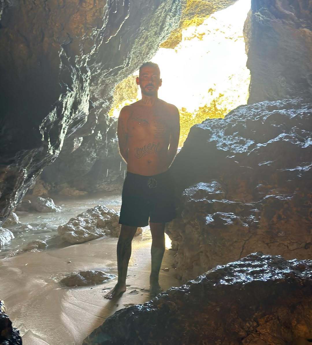 Chino Oriente's feet