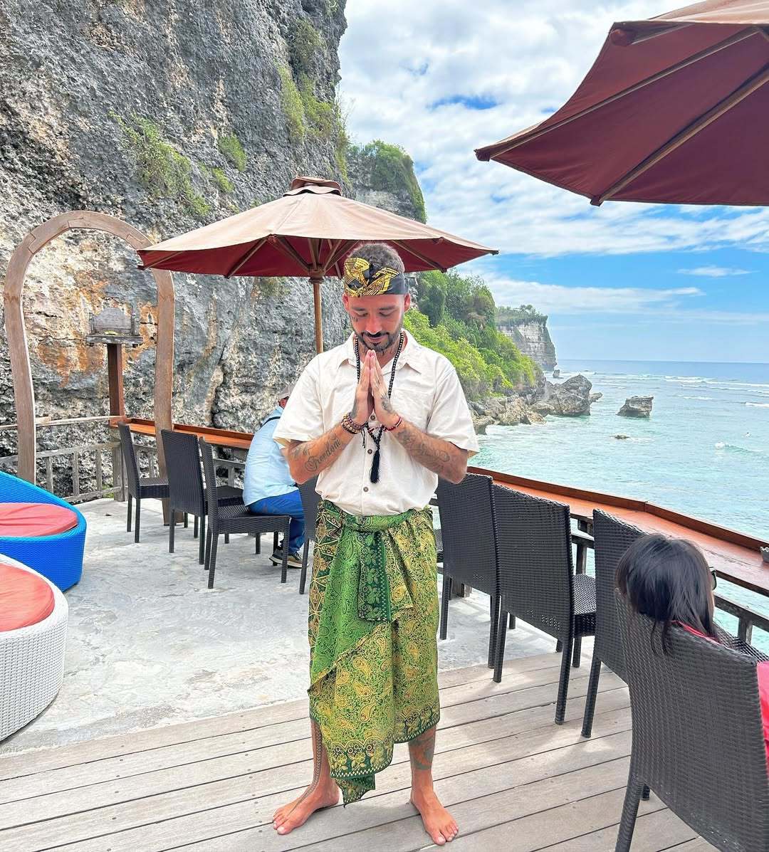 Chino Oriente's feet