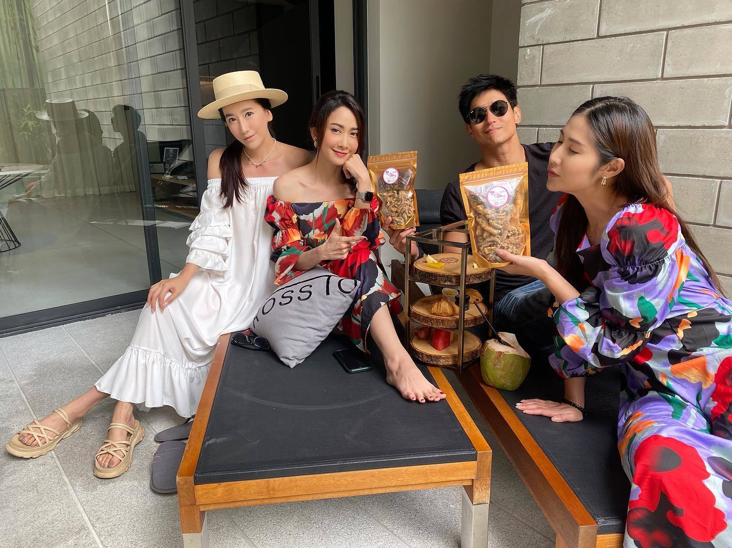 Chiranan Manochaem's feet