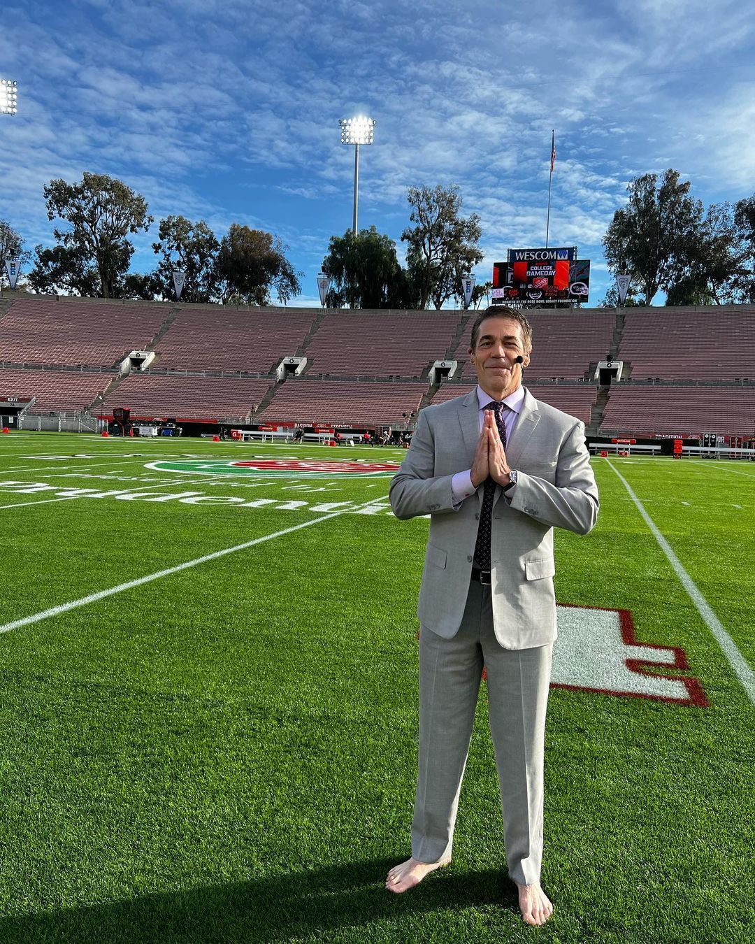 Chris Fowler's feet