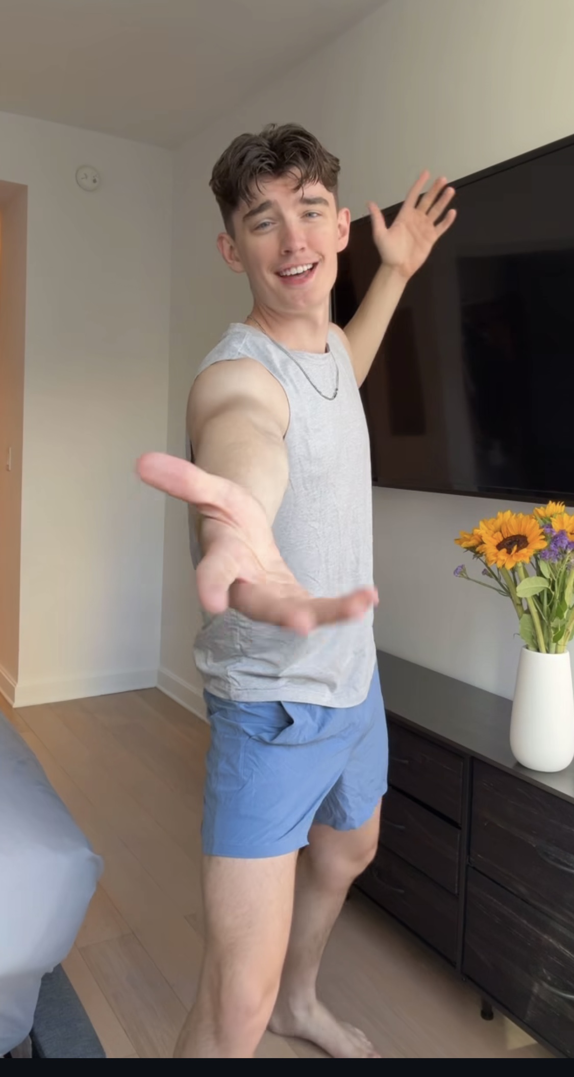 Cooper Kelly's feet