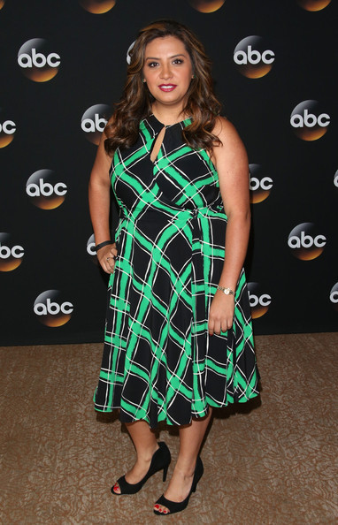 Cristela Alonzo's feet