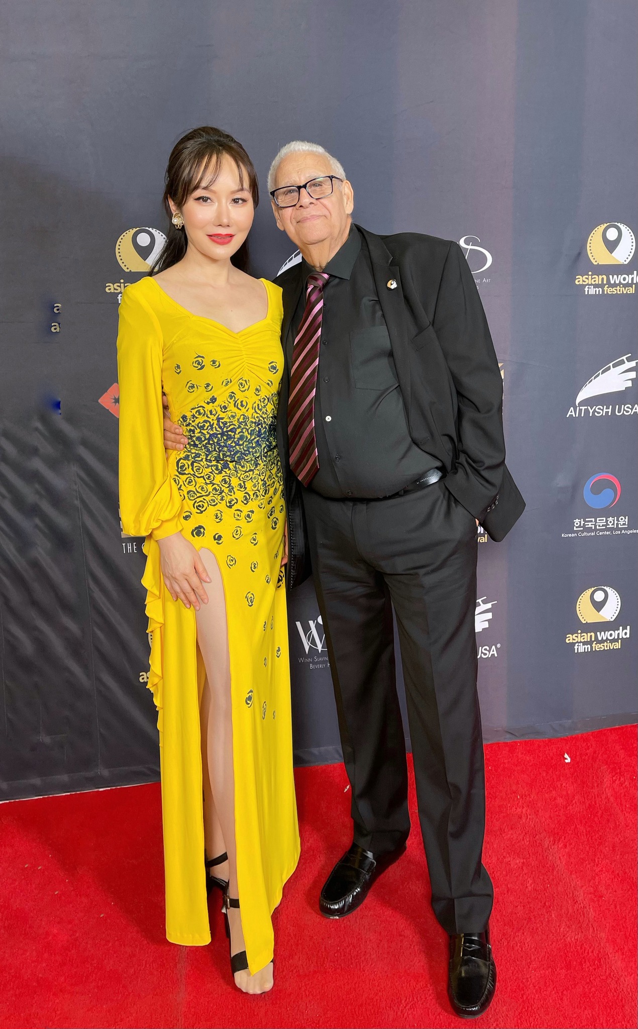 Crystal J. Huang's feet