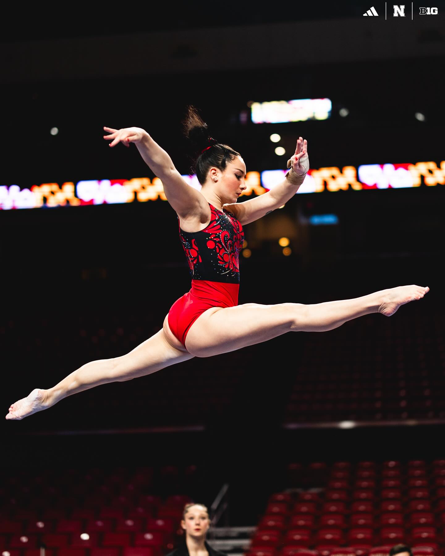 Csenge Bacskay's feet