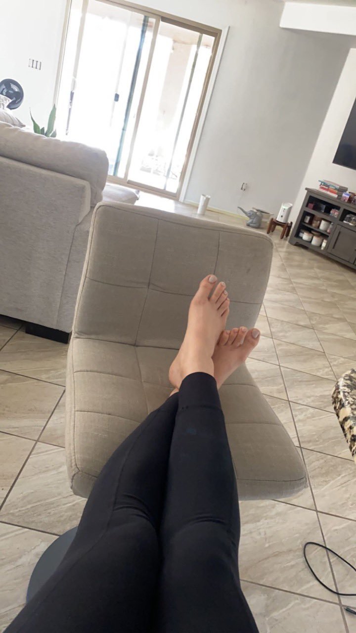 Daisy Dukess Feet