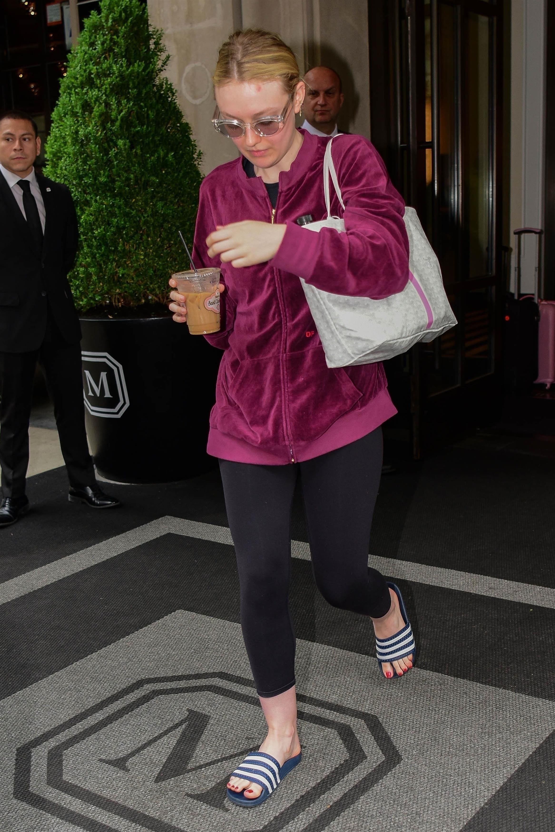 Dakota Fanning's Feet