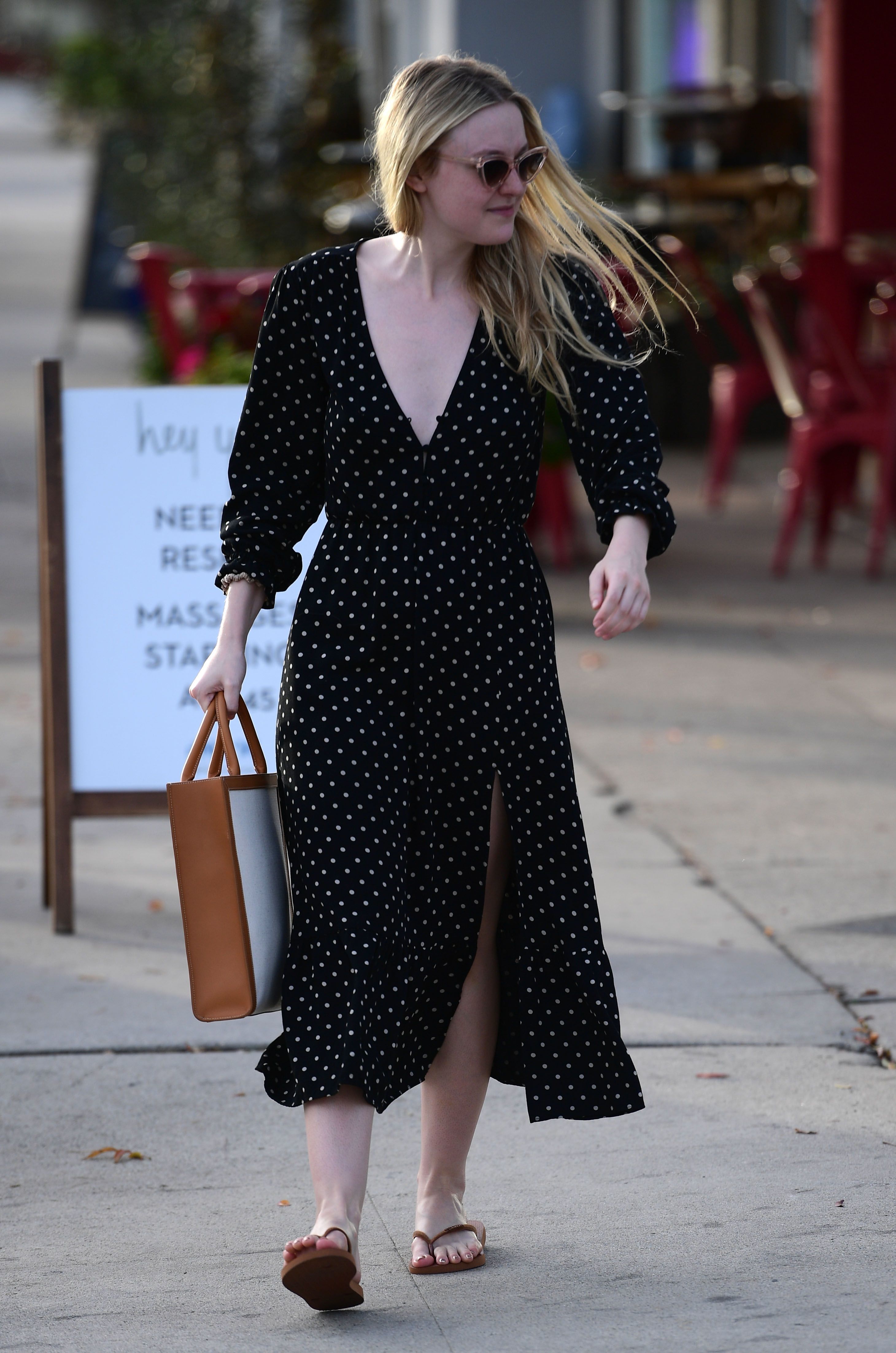 Dakota Fanning's Feet Dakota Fanning's Feet