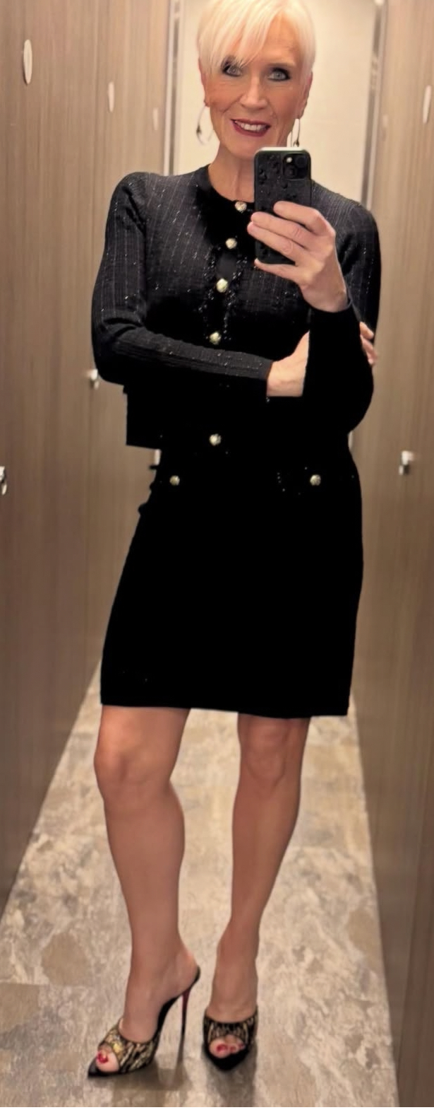 Dawn Neesom's feet
