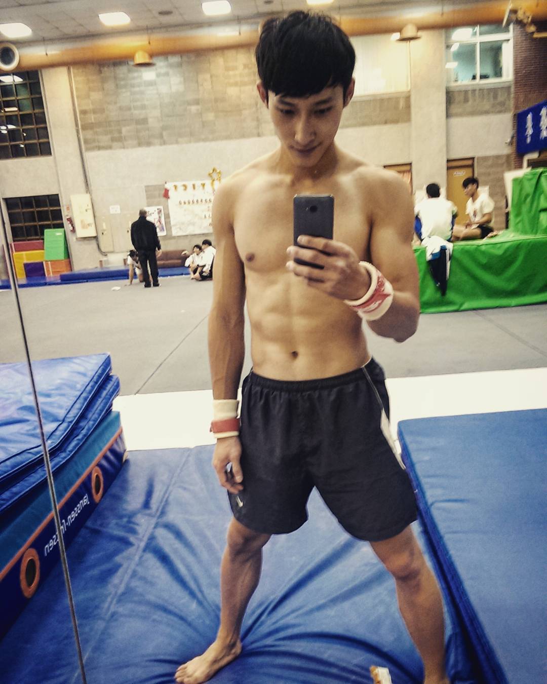 Dean Tang's feet