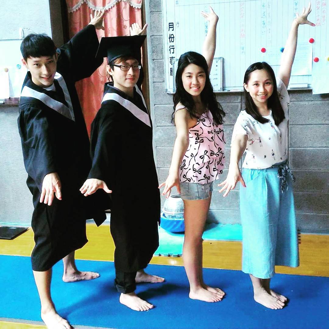 Dean Tang's feet