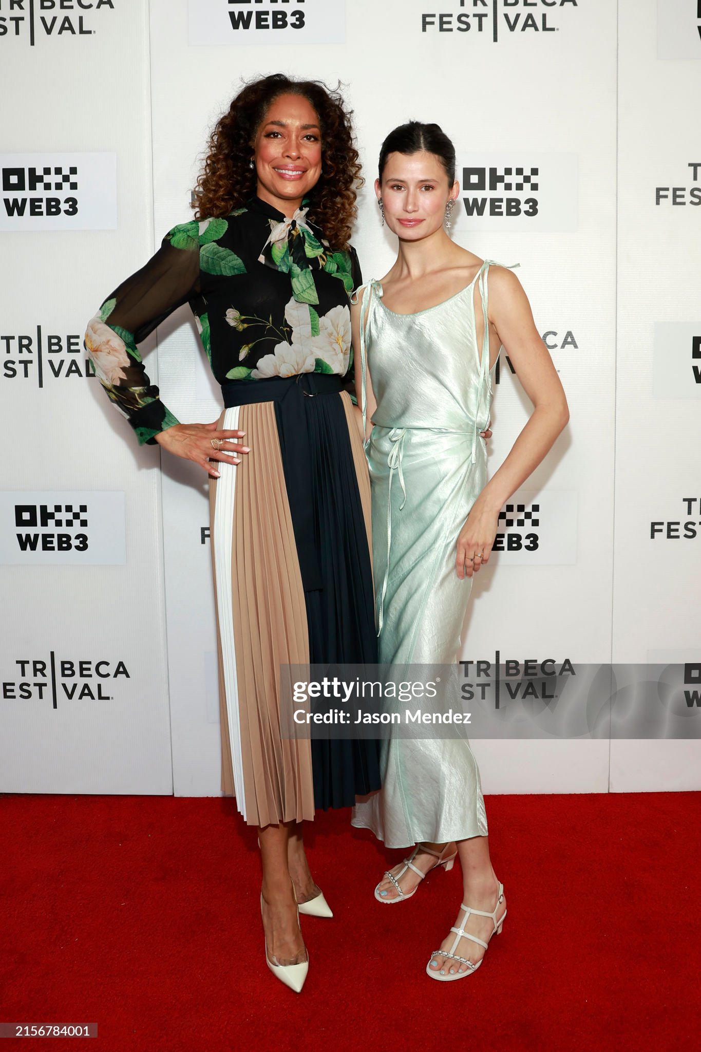 Delaney Marie Rowe's feet