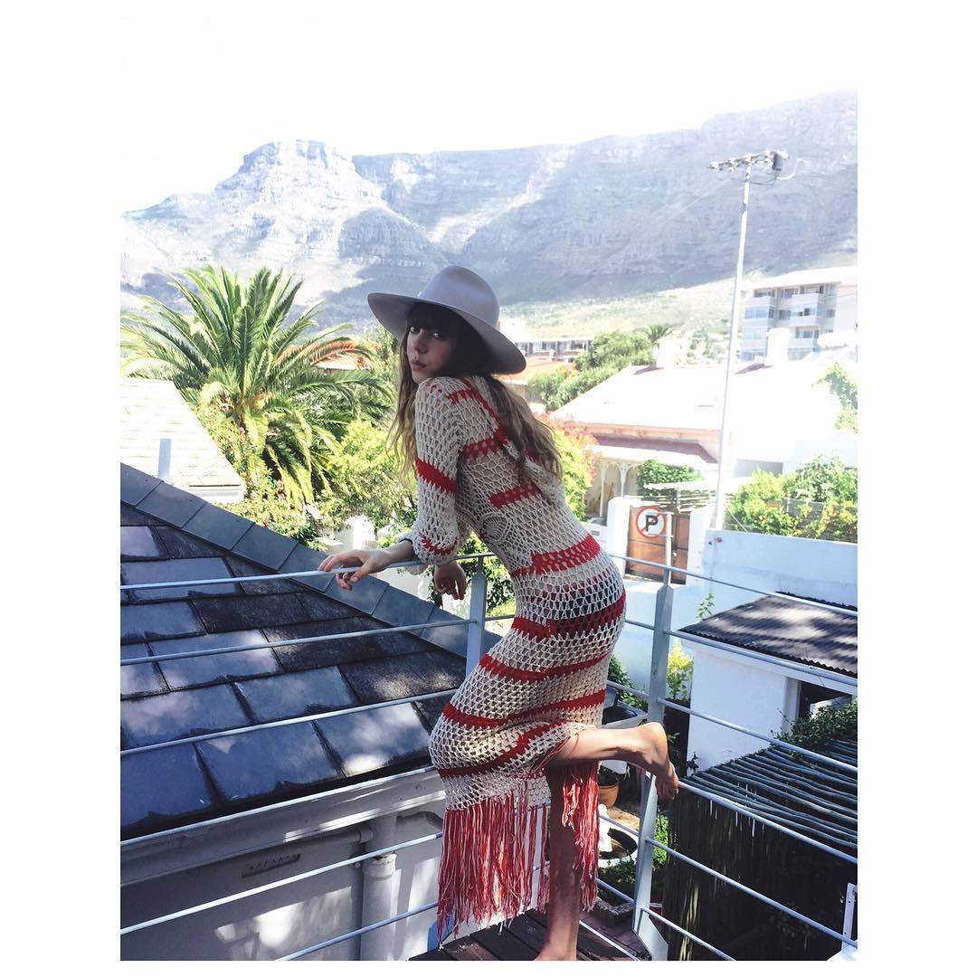 Diane Birch's feet