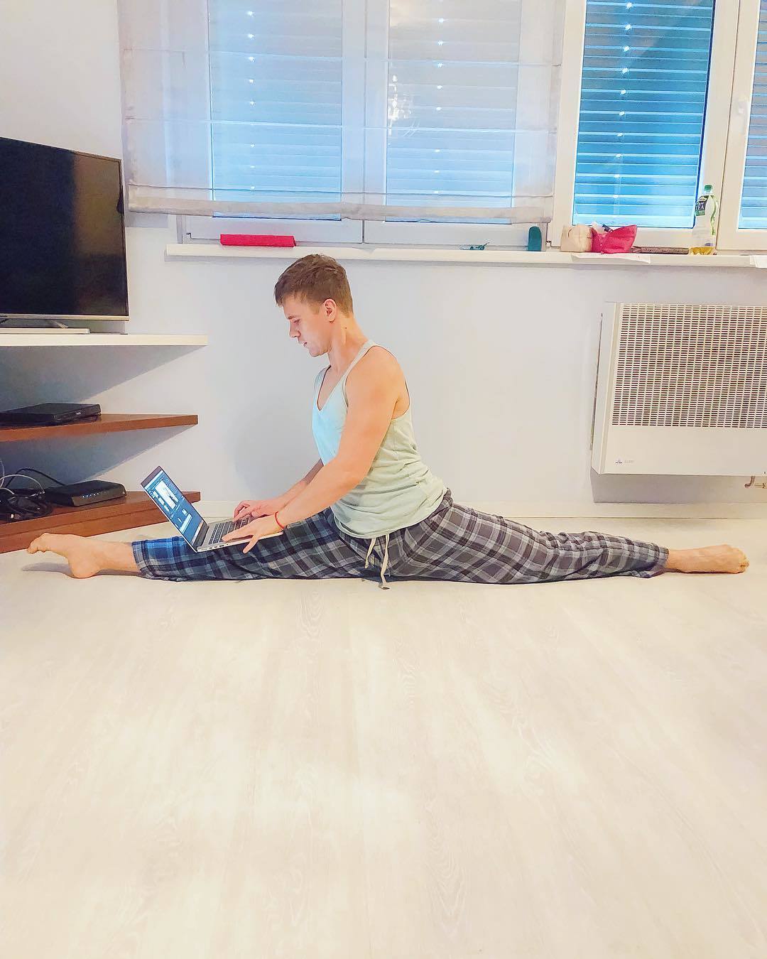 Dominik Port's feet