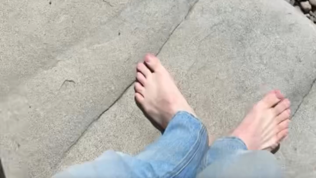 Drake Bell's feet