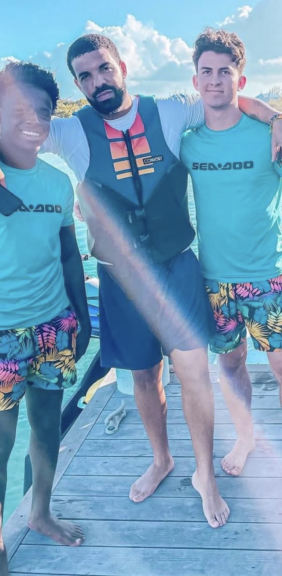 Drake's feet