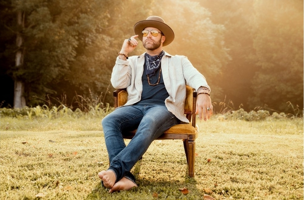Drake White's feet