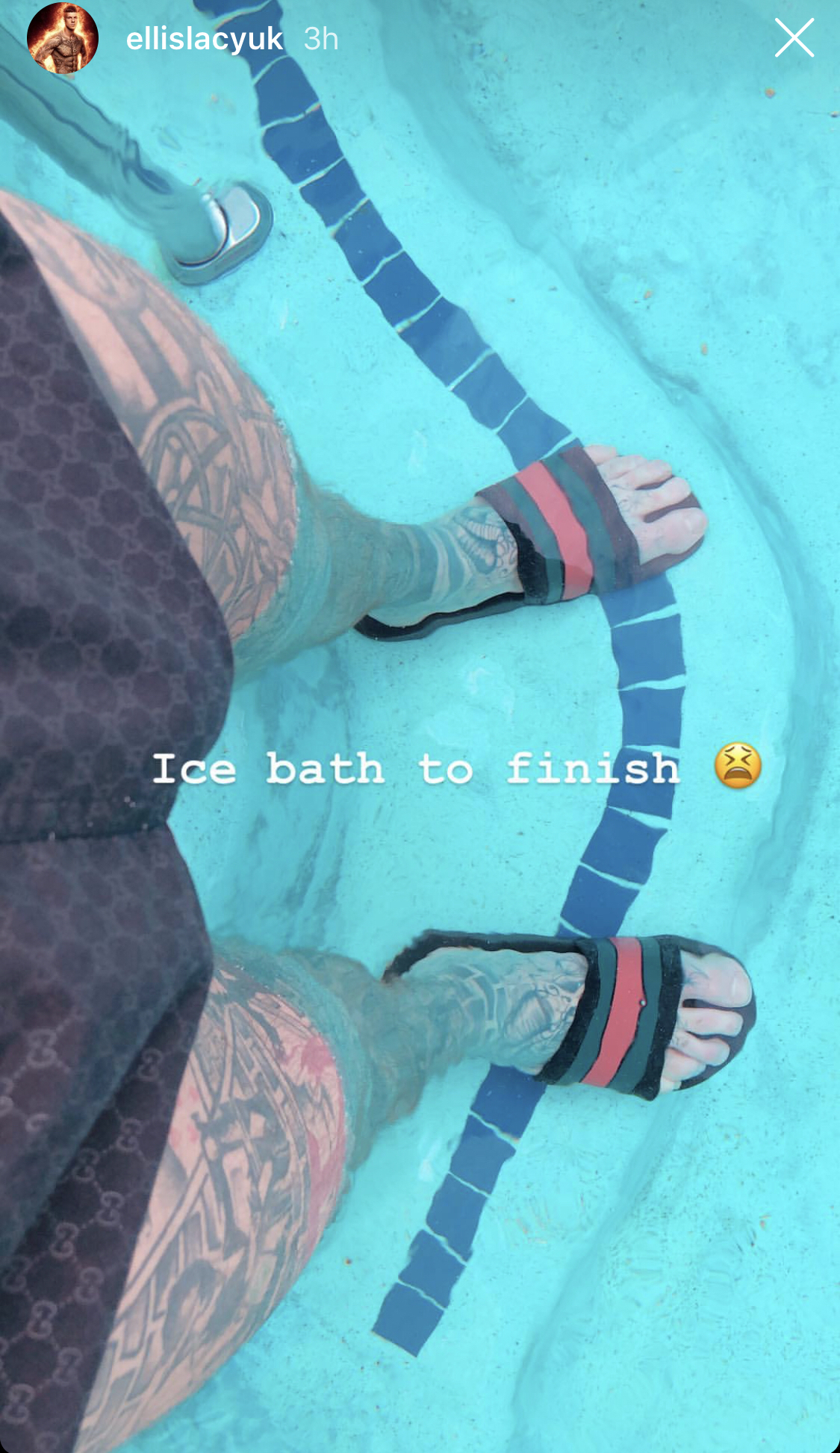 Ellis Lacy's feet