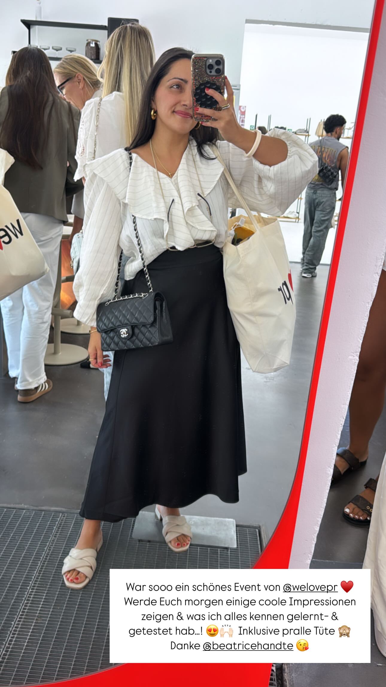 Elmira Rafizadeh's feet