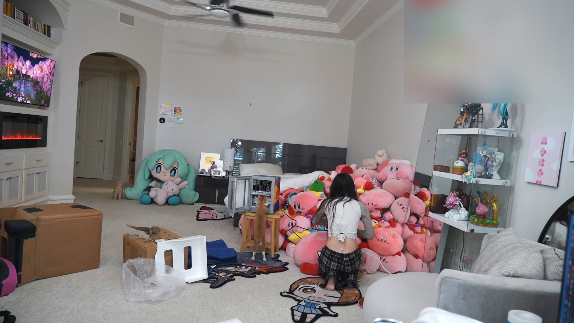 Emily 'Emiru' Schunk's feet