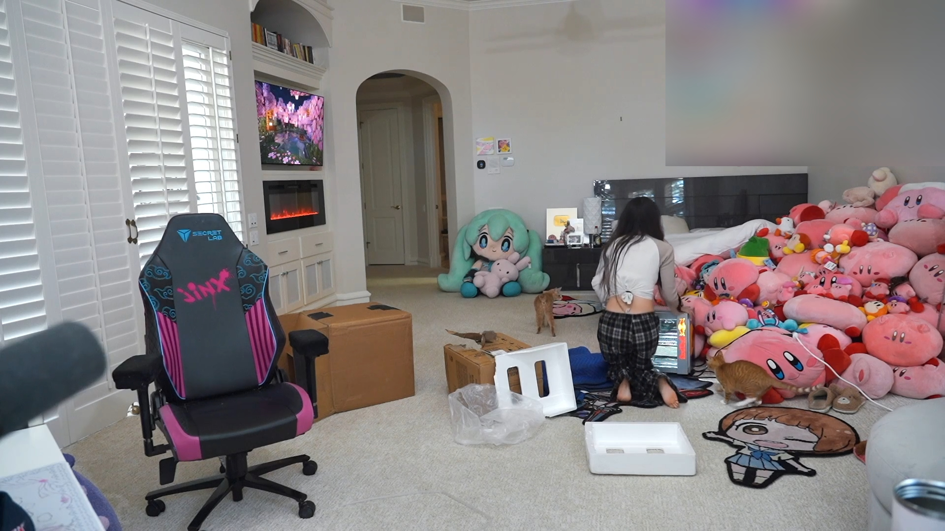 Emily 'Emiru' Schunk's feet