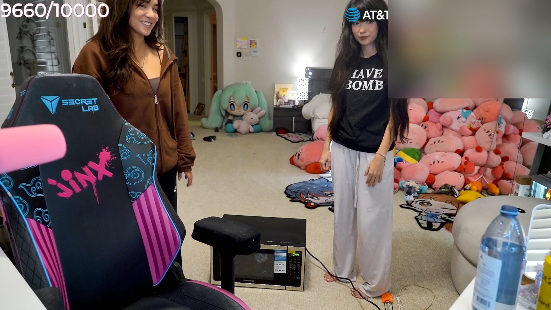 Emily 'Emiru' Schunk's feet