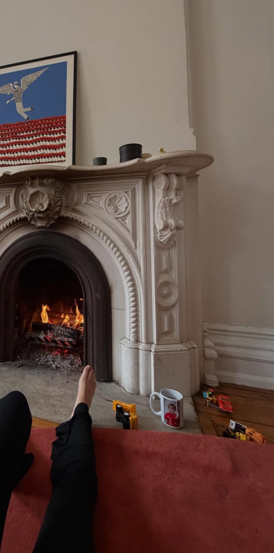 Emily Ratajkowski's feet